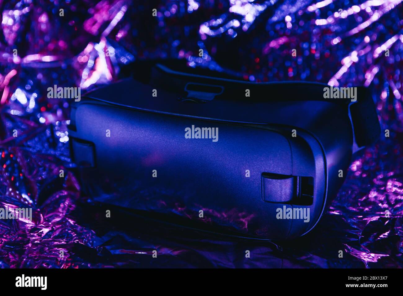 Virtual reality glasses on trendy gradient background. VR concept ...