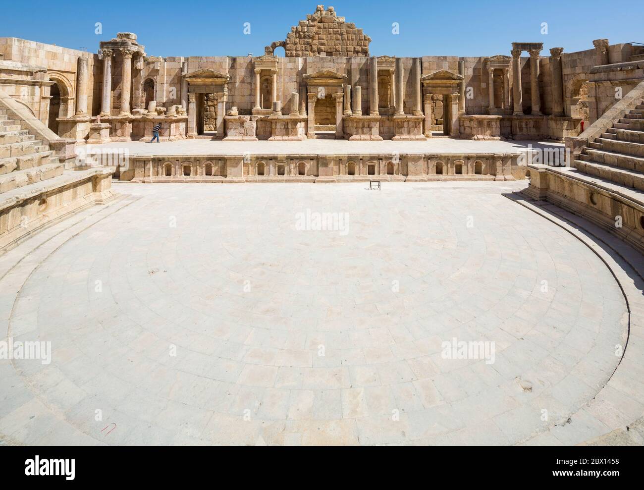 Jerash theatre hi-res stock photography and images - Alamy