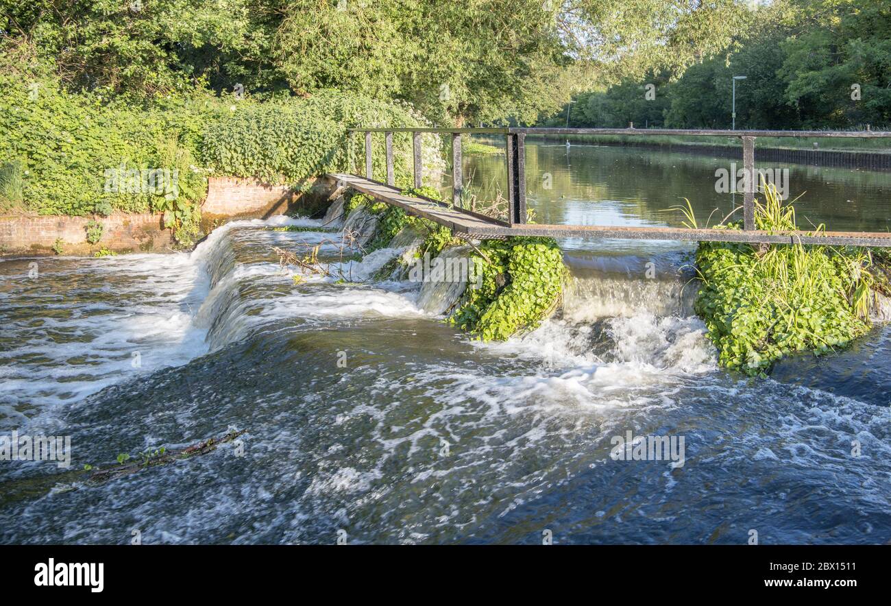 Weybridge Town Lock High Resolution Stock Photography and Images - Alamy