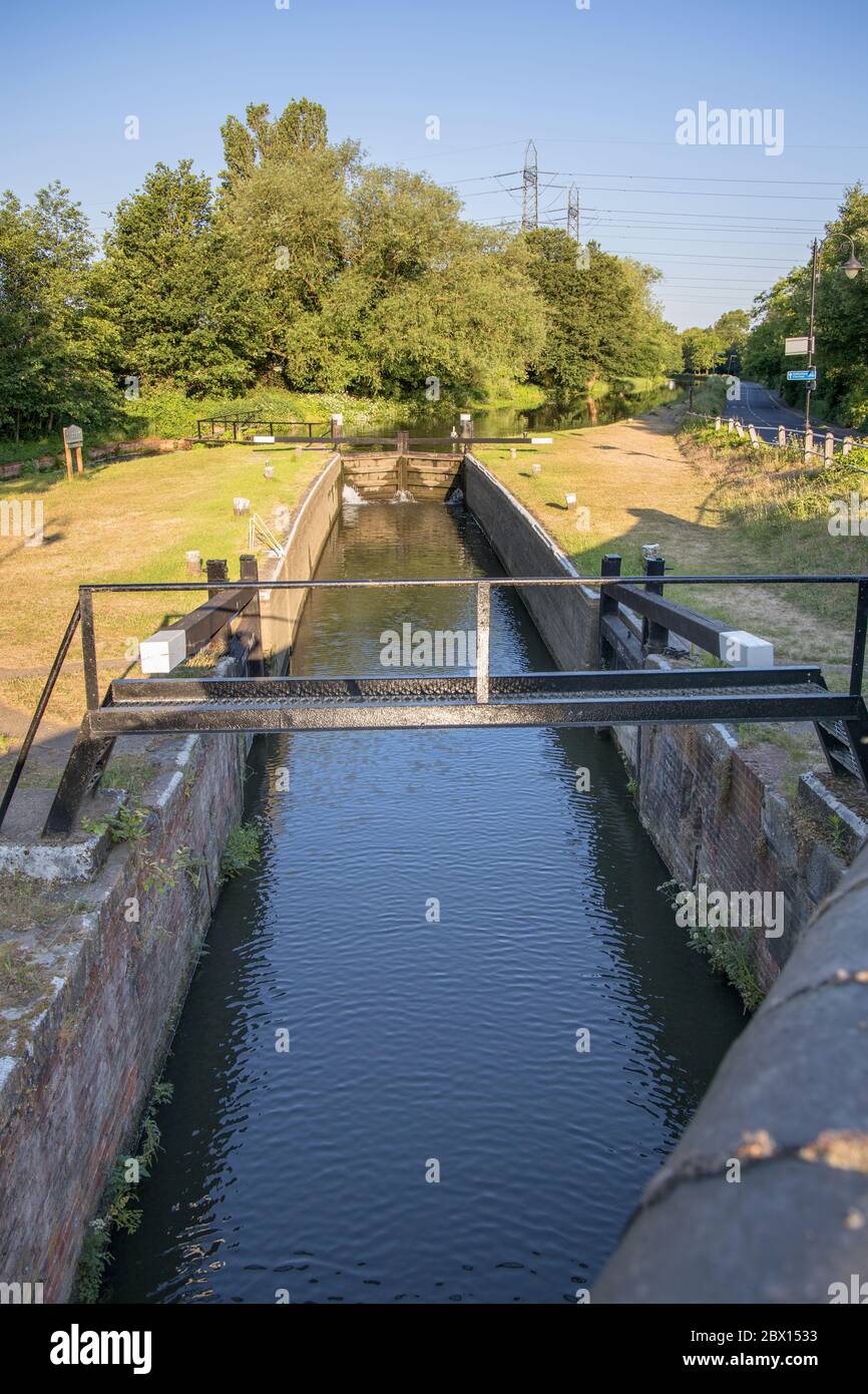 Weybridge town lock hi-res stock photography and images - Alamy