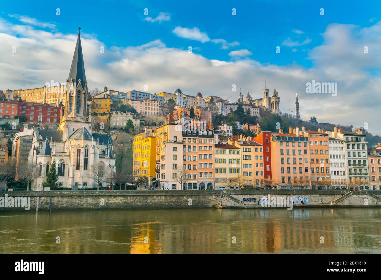 Eglise saint georges hi-res stock photography and images - Alamy