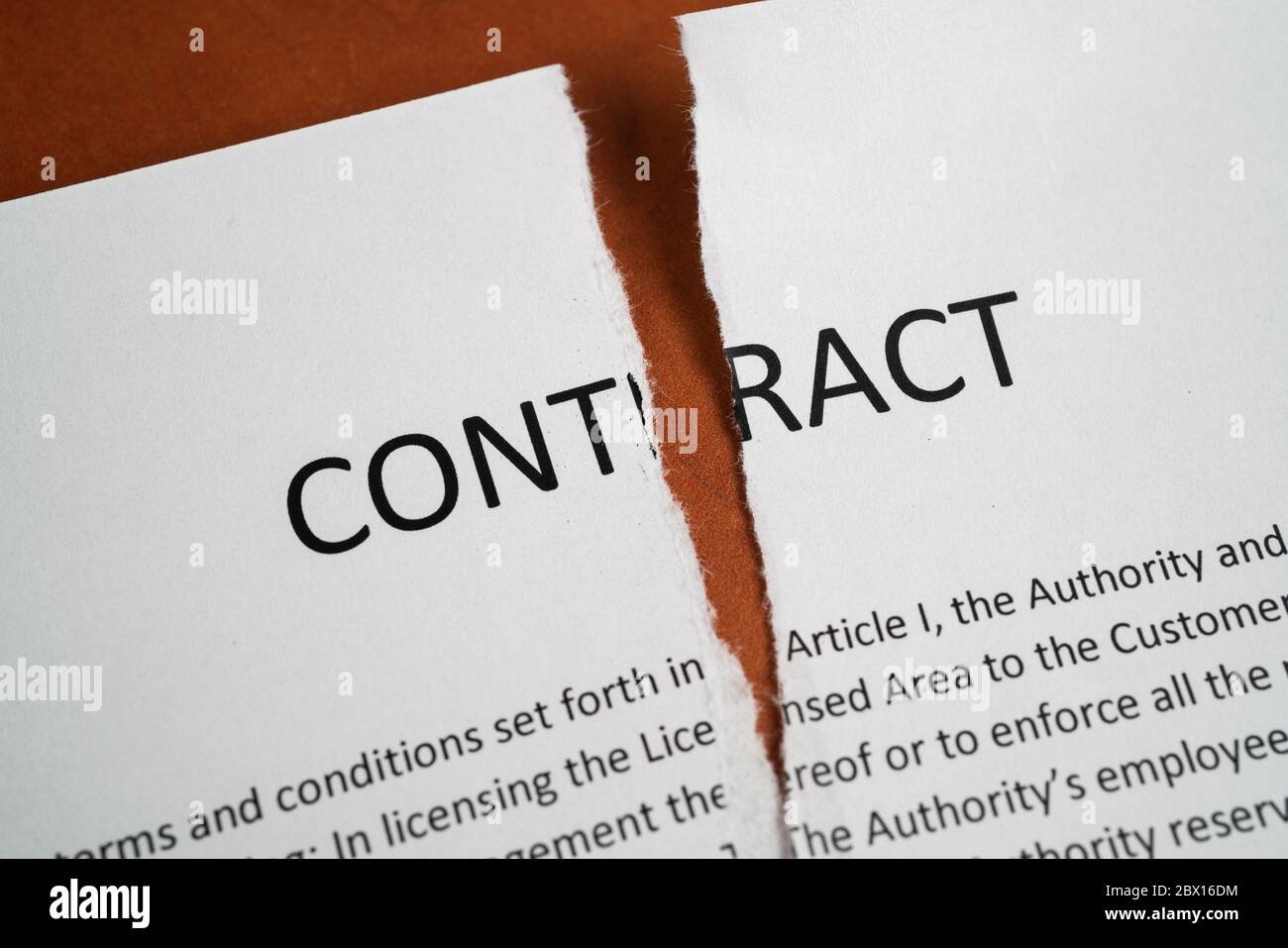 Contract torn up hi-res stock photography and images - Alamy