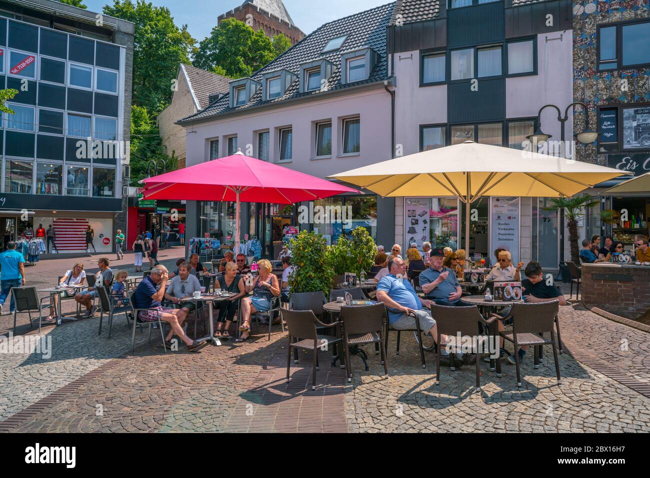 Kleve, Germany 21th July 2018 - people drinking and eating at the city ...