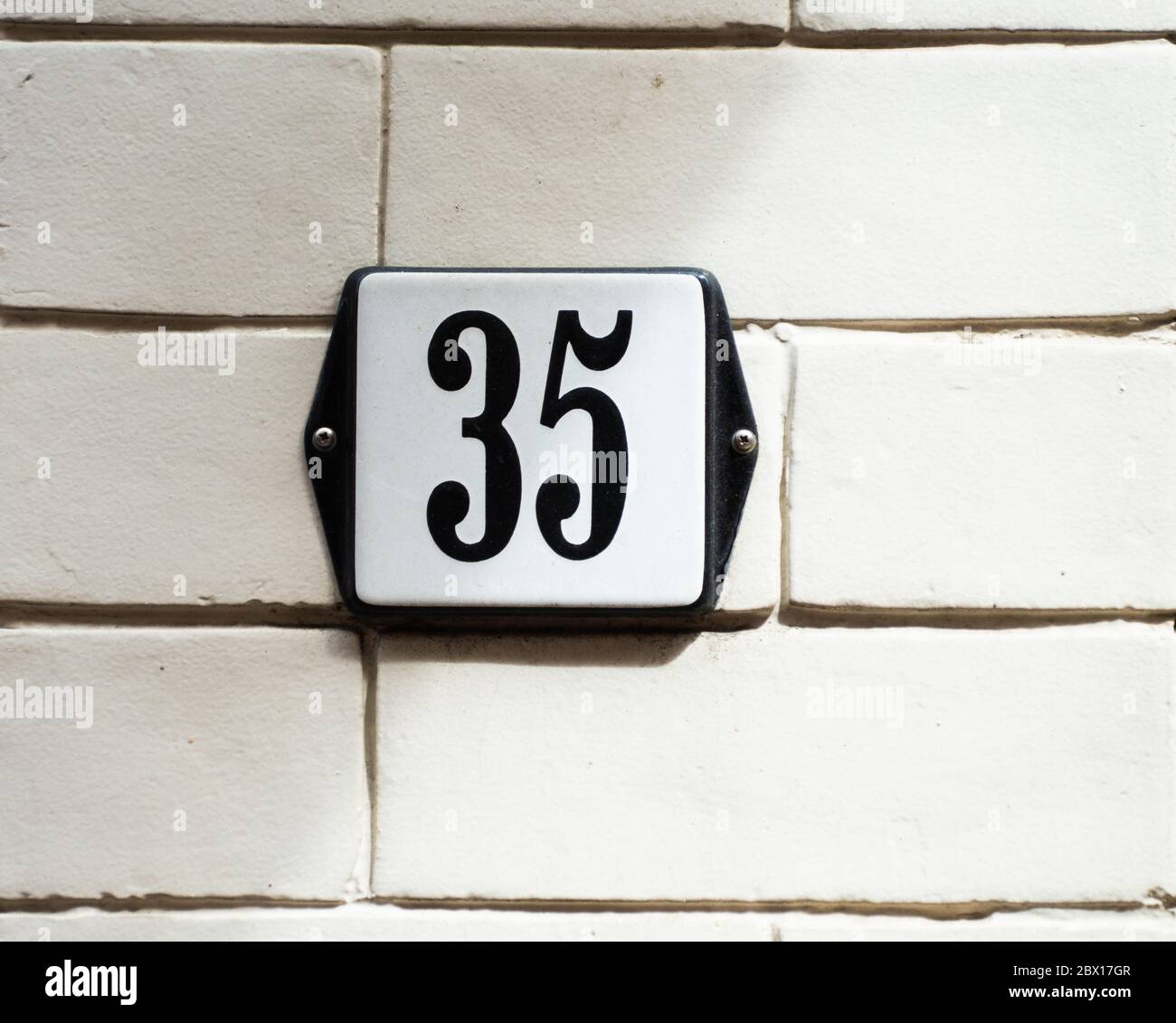 House Number 35 Sign High Resolution Stock Photography and Images - Alamy