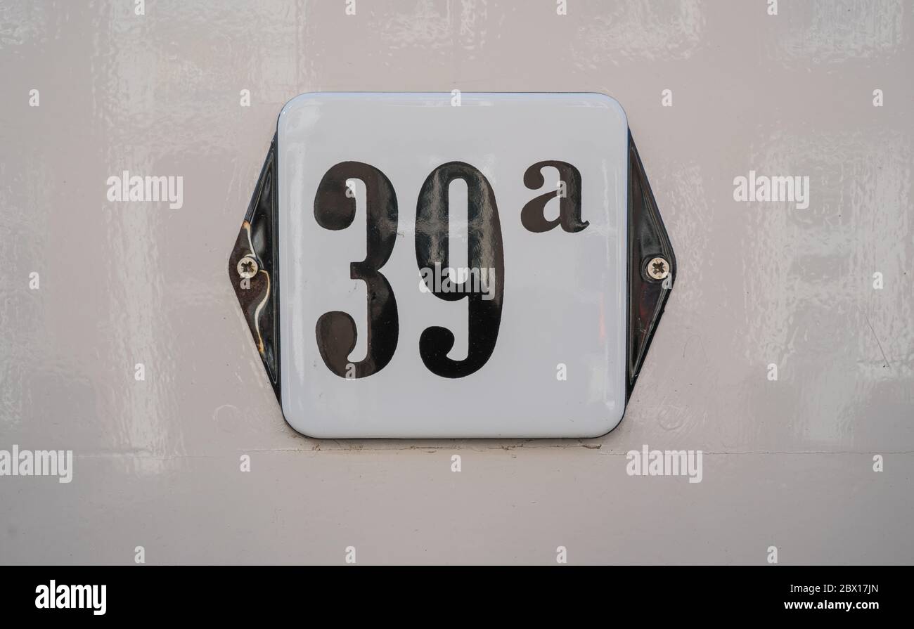 House number 39 sign hi-res stock photography and images - Alamy
