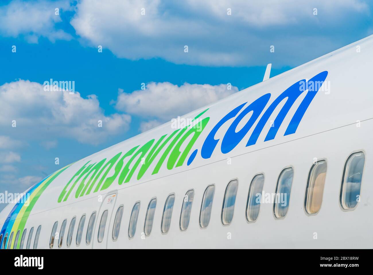 Side view 737 hi-res stock photography and images - Alamy