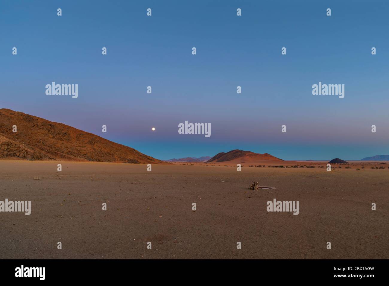 Moon rise at sunset hi-res stock photography and images - Alamy