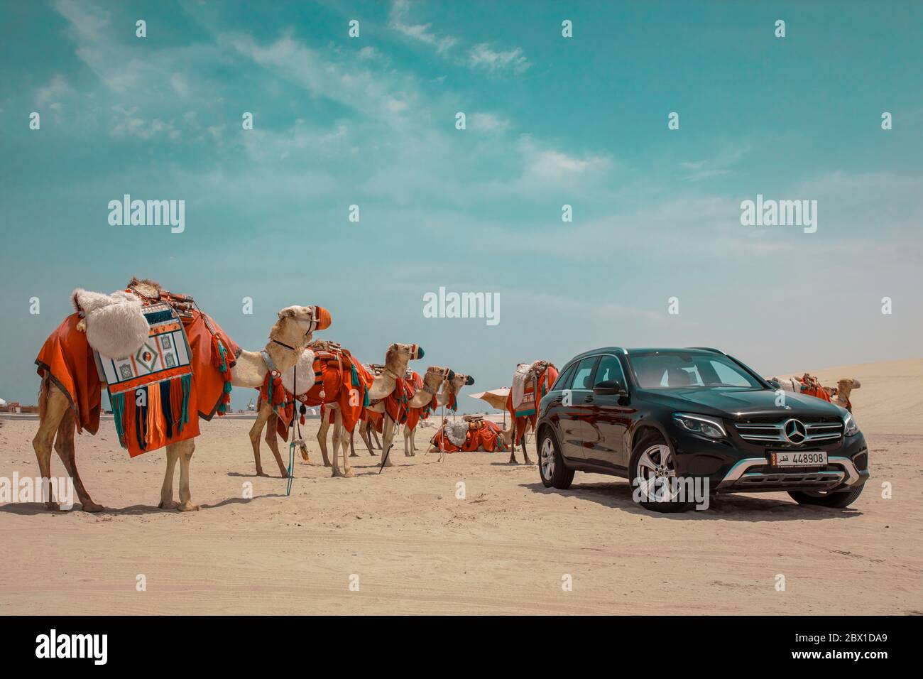 Luxury 4x4 vehicle mercedes hi-res stock photography and images - Alamy