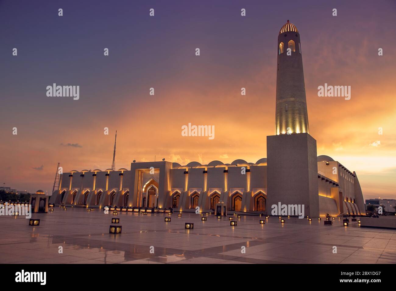 Sunset view of Imam Abdul Wahab Mosque Doha Stock Photo - Alamy