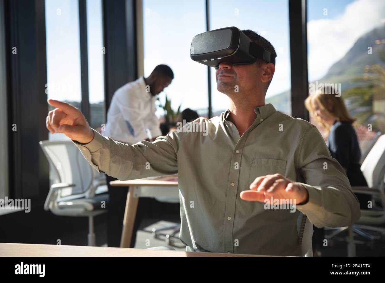 Vr business hi-res stock photography and images - Alamy