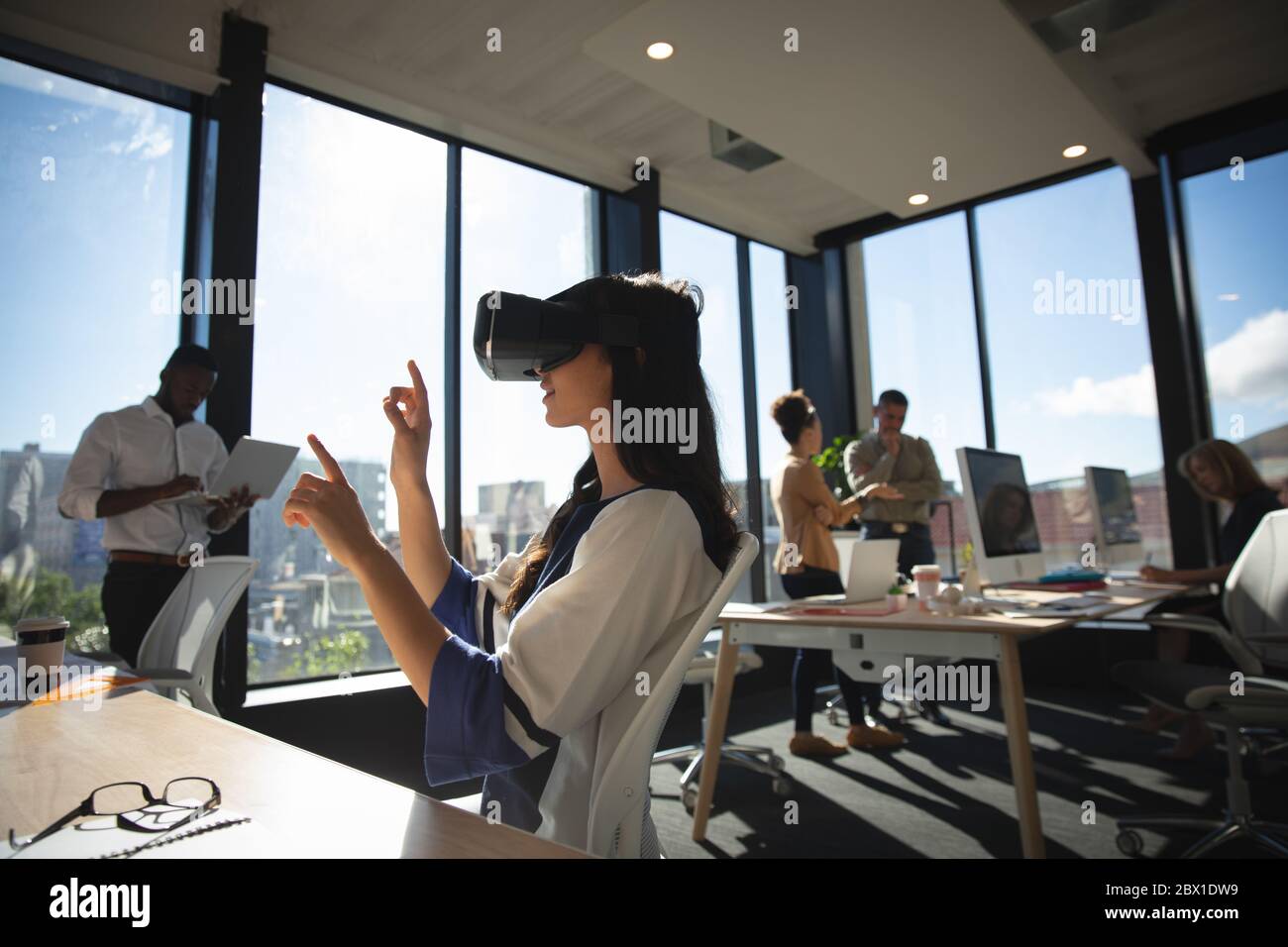 Vr business hi-res stock photography and images - Alamy