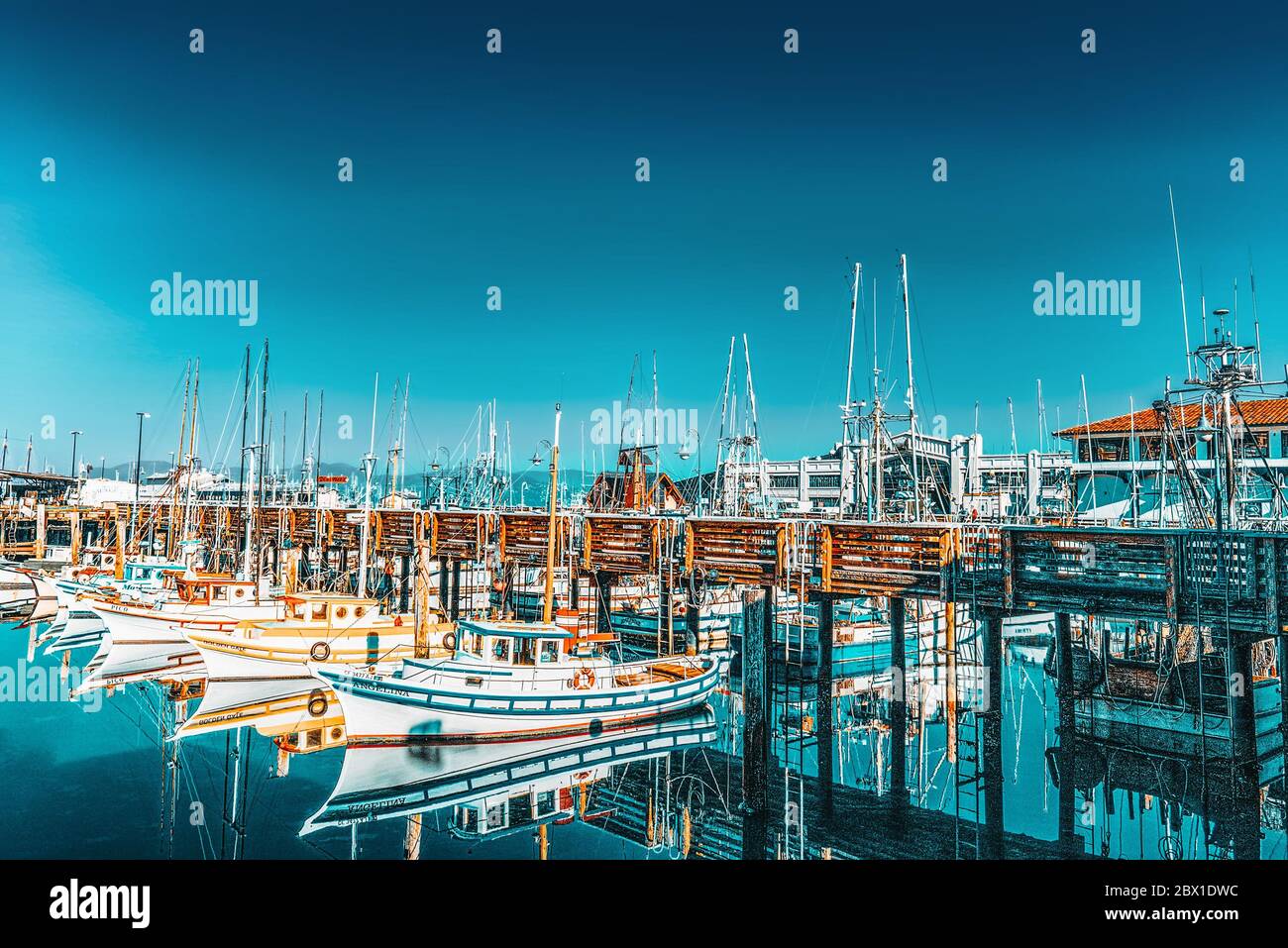 Parking area by quayside hi-res stock photography and images - Alamy