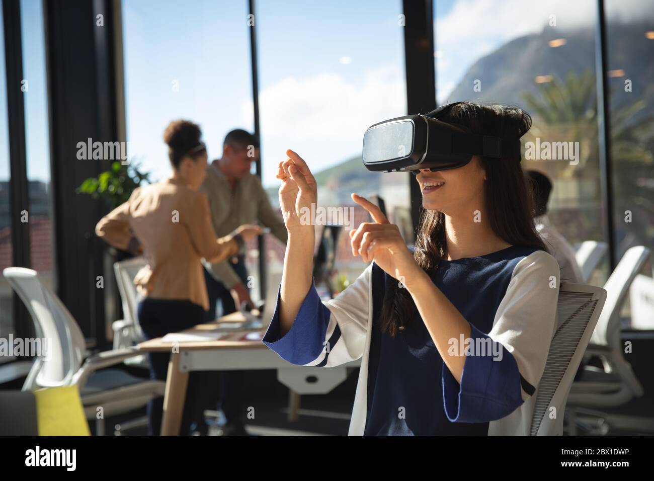 Headset people hi-res stock photography and images - Alamy