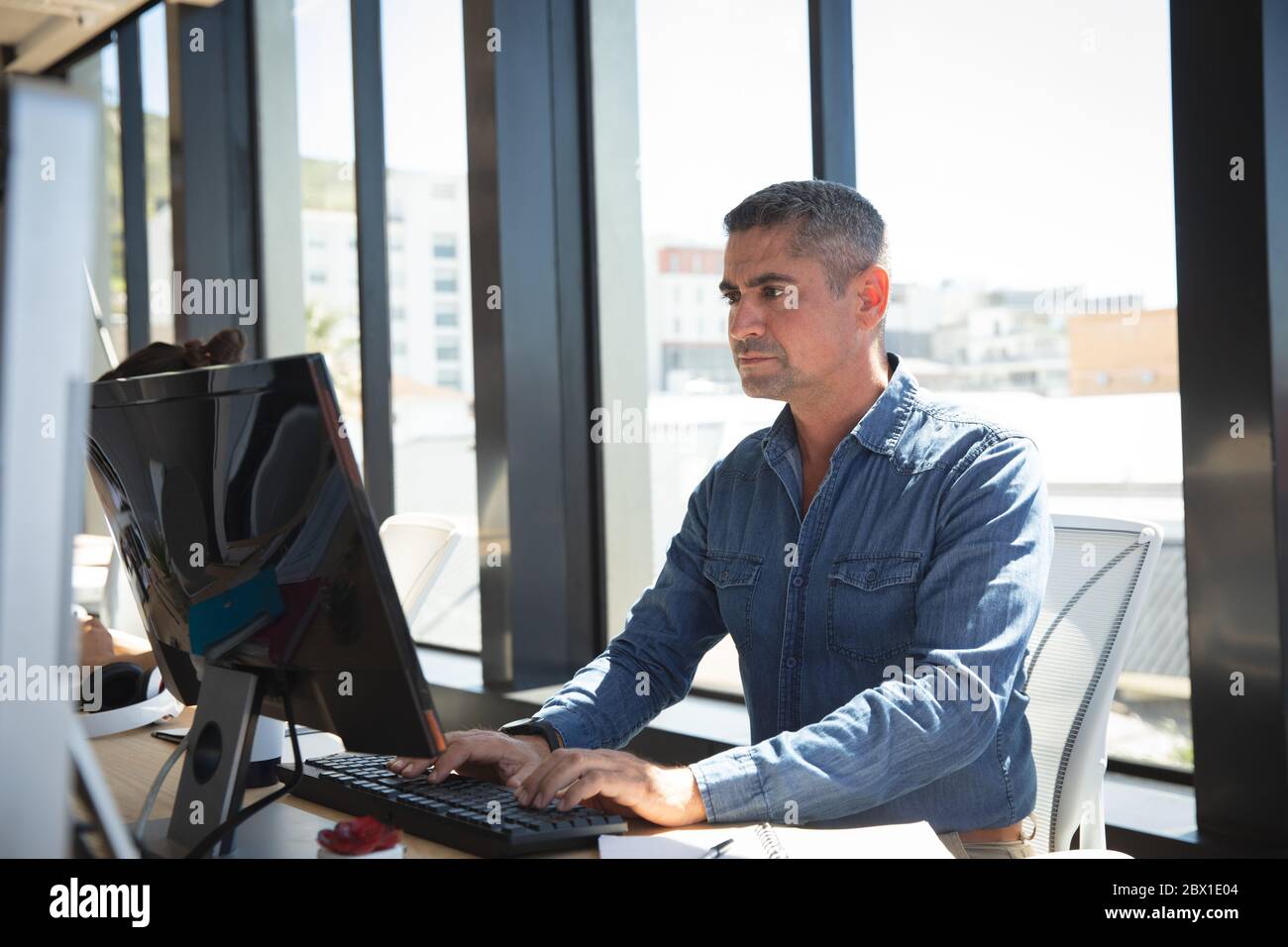 Man using computer keyboard hi-res stock photography and images - Alamy