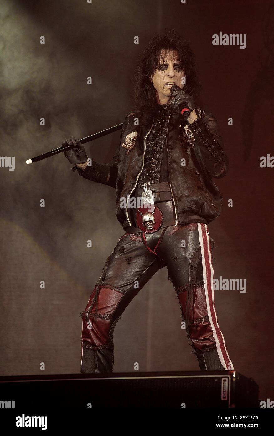 Schools out alice cooper hi-res stock photography and images - Alamy