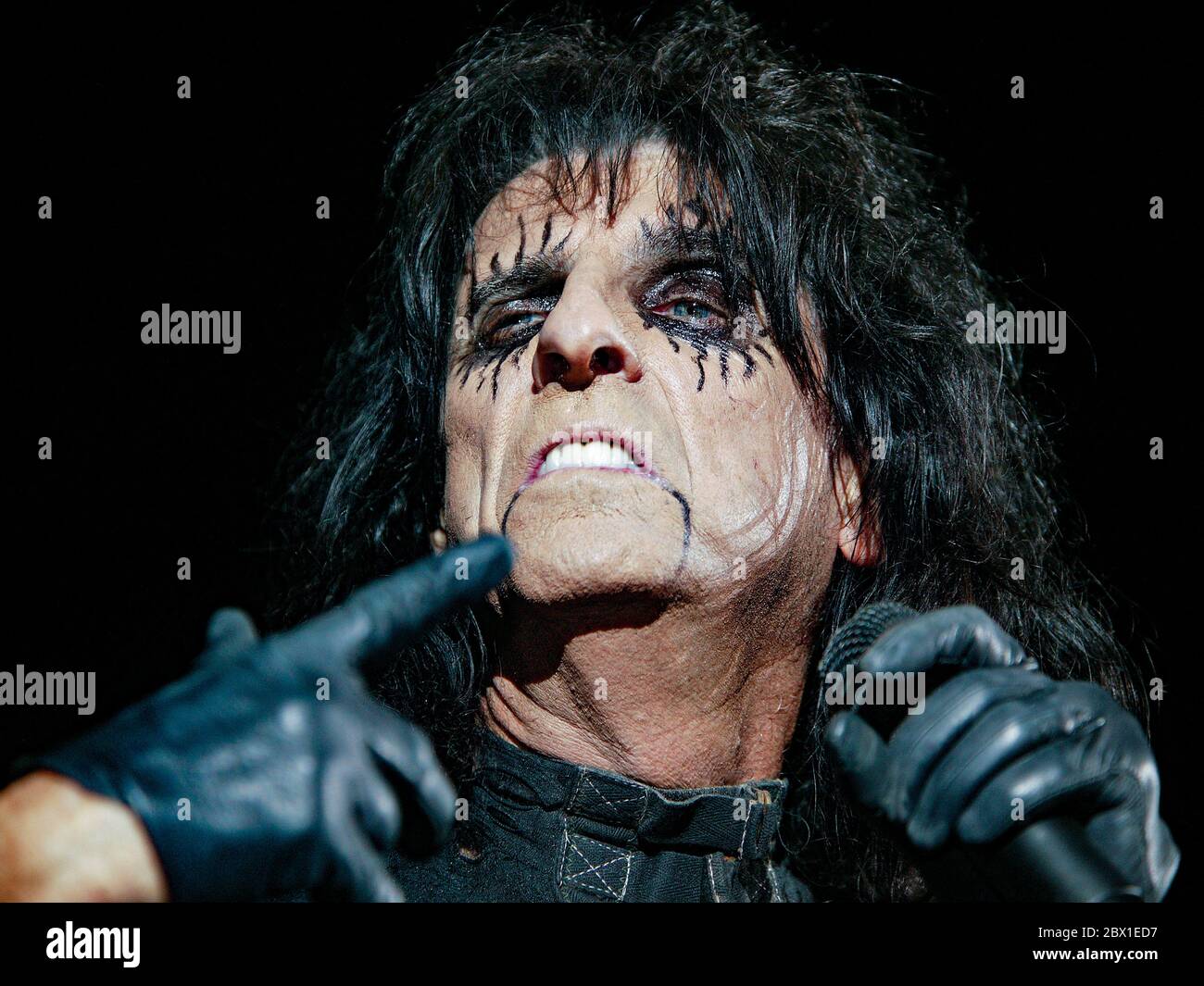 Schools out alice cooper hi-res stock photography and images - Alamy
