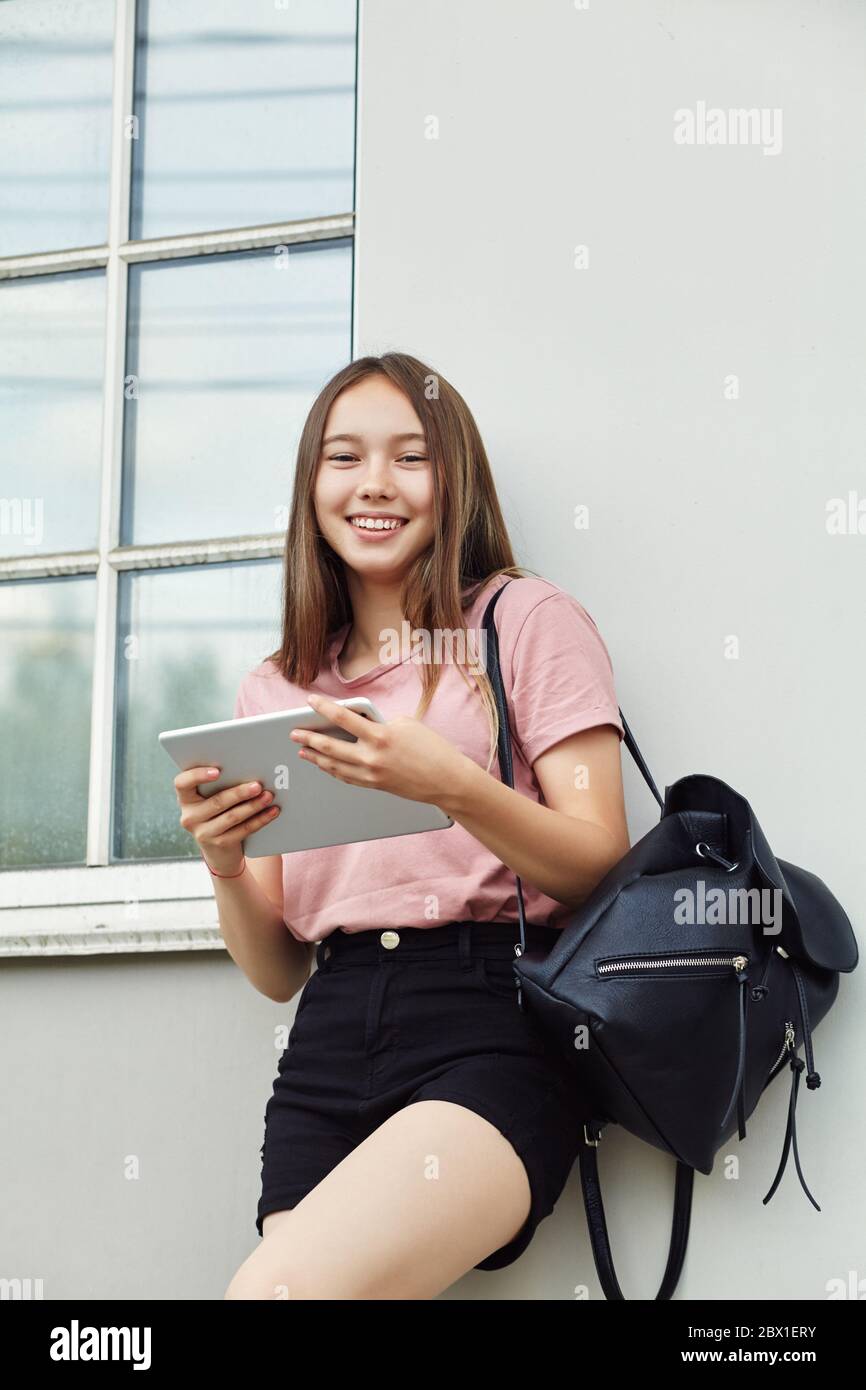 College girl computer hi-res stock photography and images - Alamy