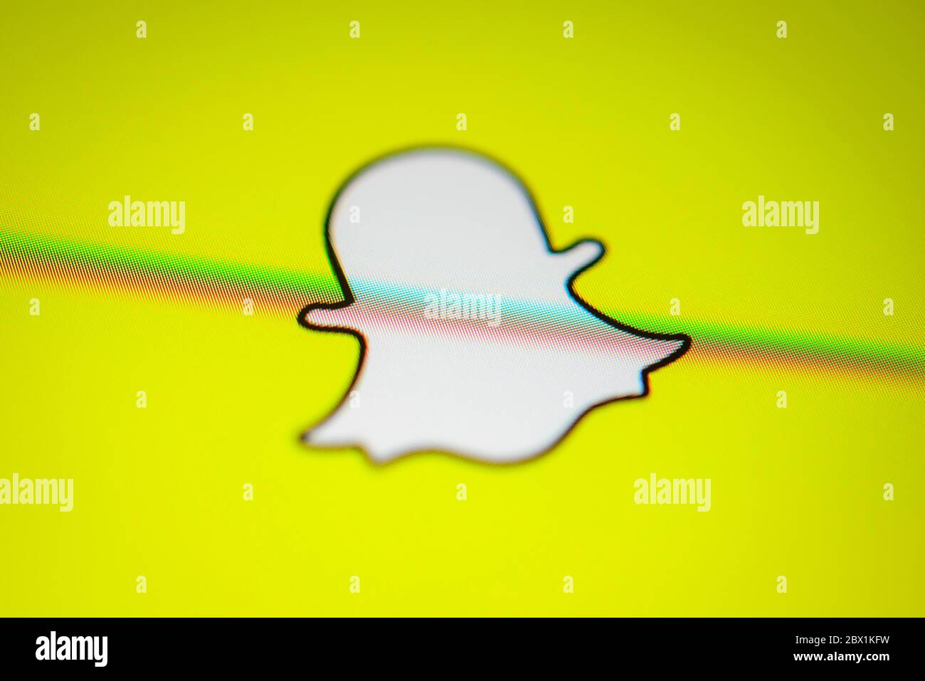 Snapchat logo symbol hi-res stock photography and images - Alamy