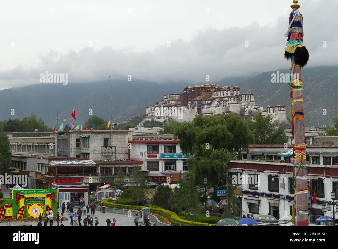 Ancient potala palace and lhasa scenery and scenery hi-res stock ...