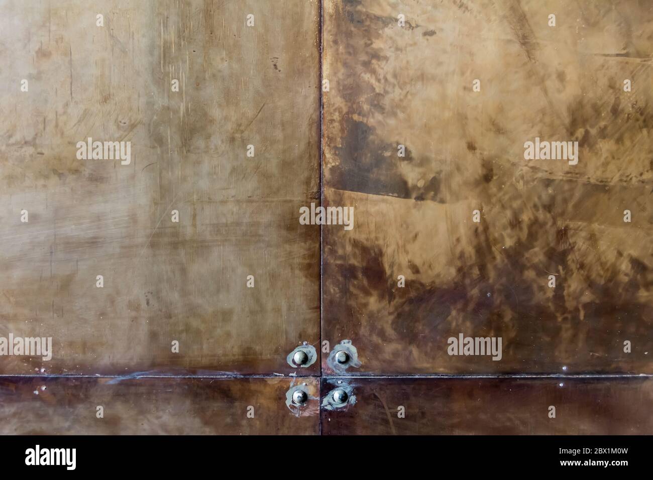 Grunge rust wall hi-res stock photography and images - Alamy