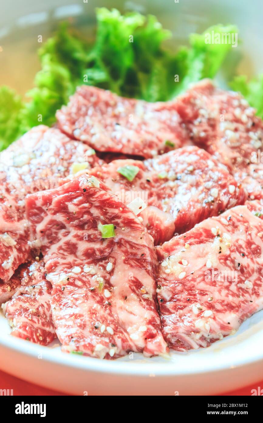 Raw beef slice barbecue japanese hi-res stock photography and images ...