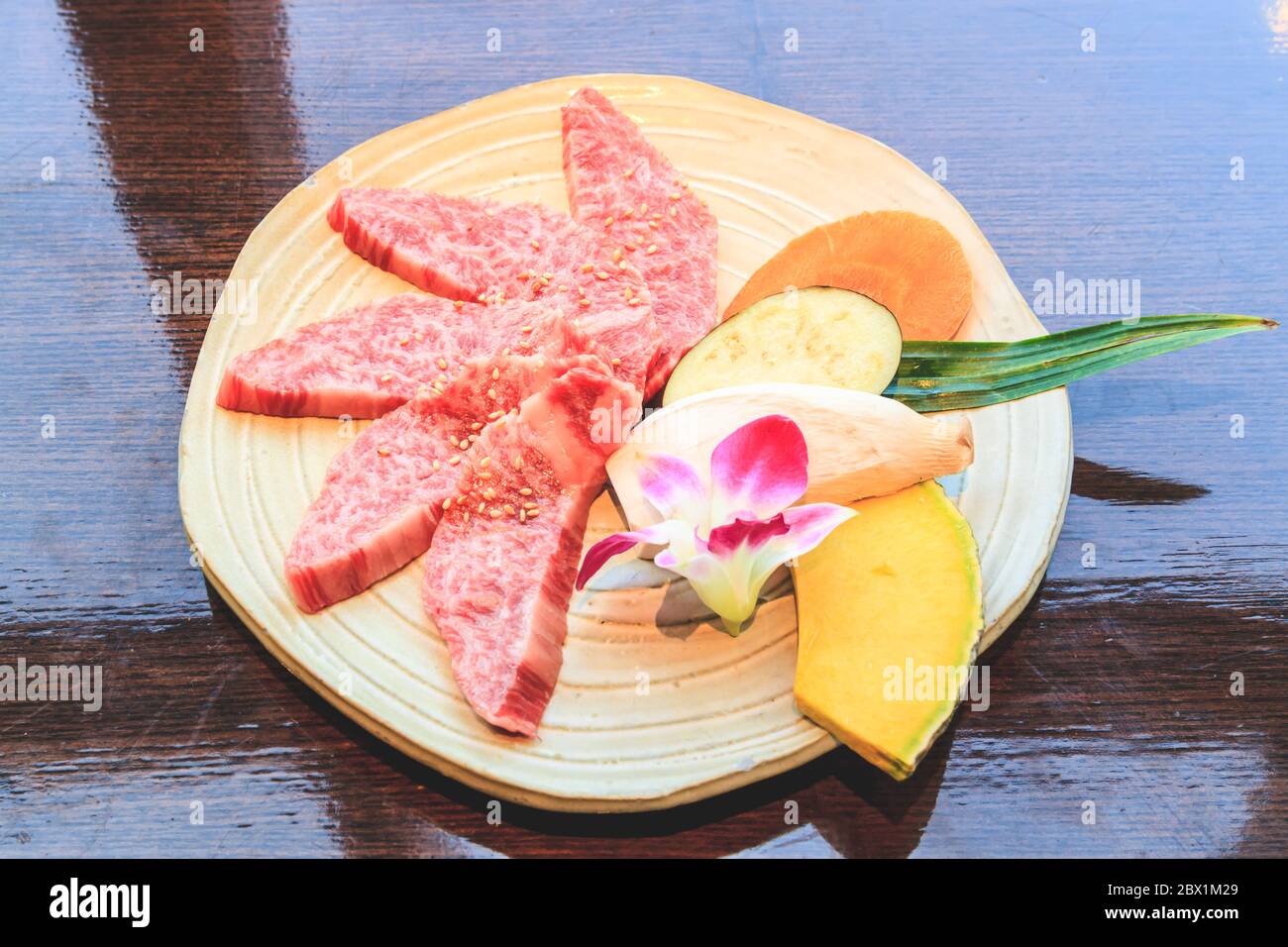 Raw beef slice barbecue japanese hi-res stock photography and images ...