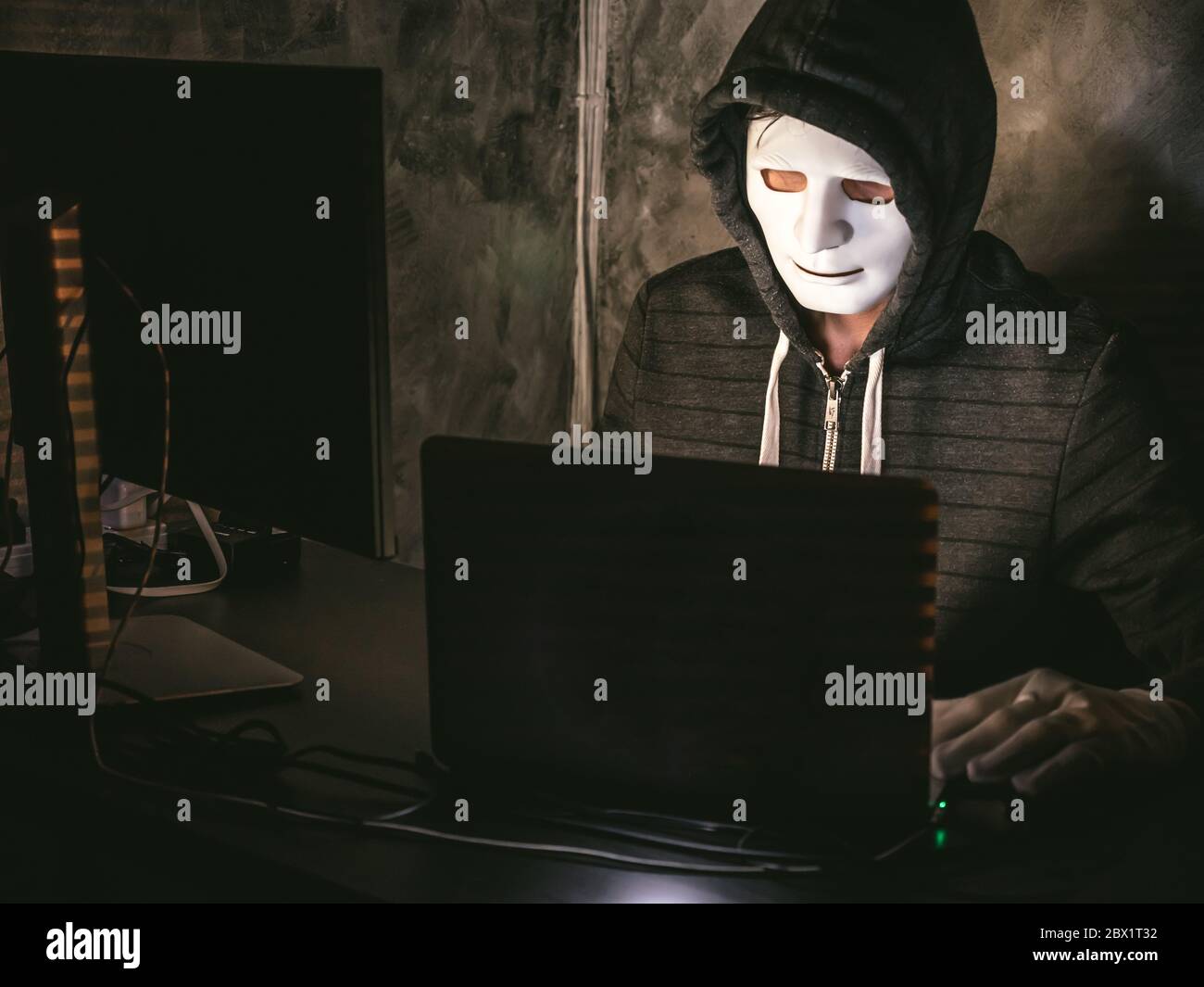 Hacker man hi-res stock photography and images - Alamy