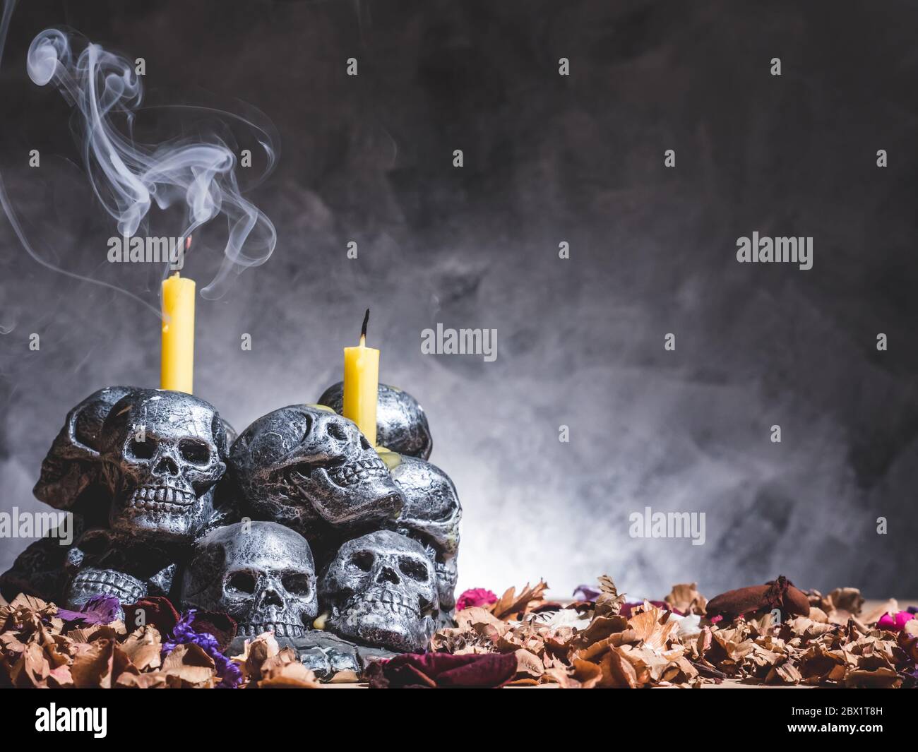 Dried flowers ritual hi-res stock photography and images - Alamy