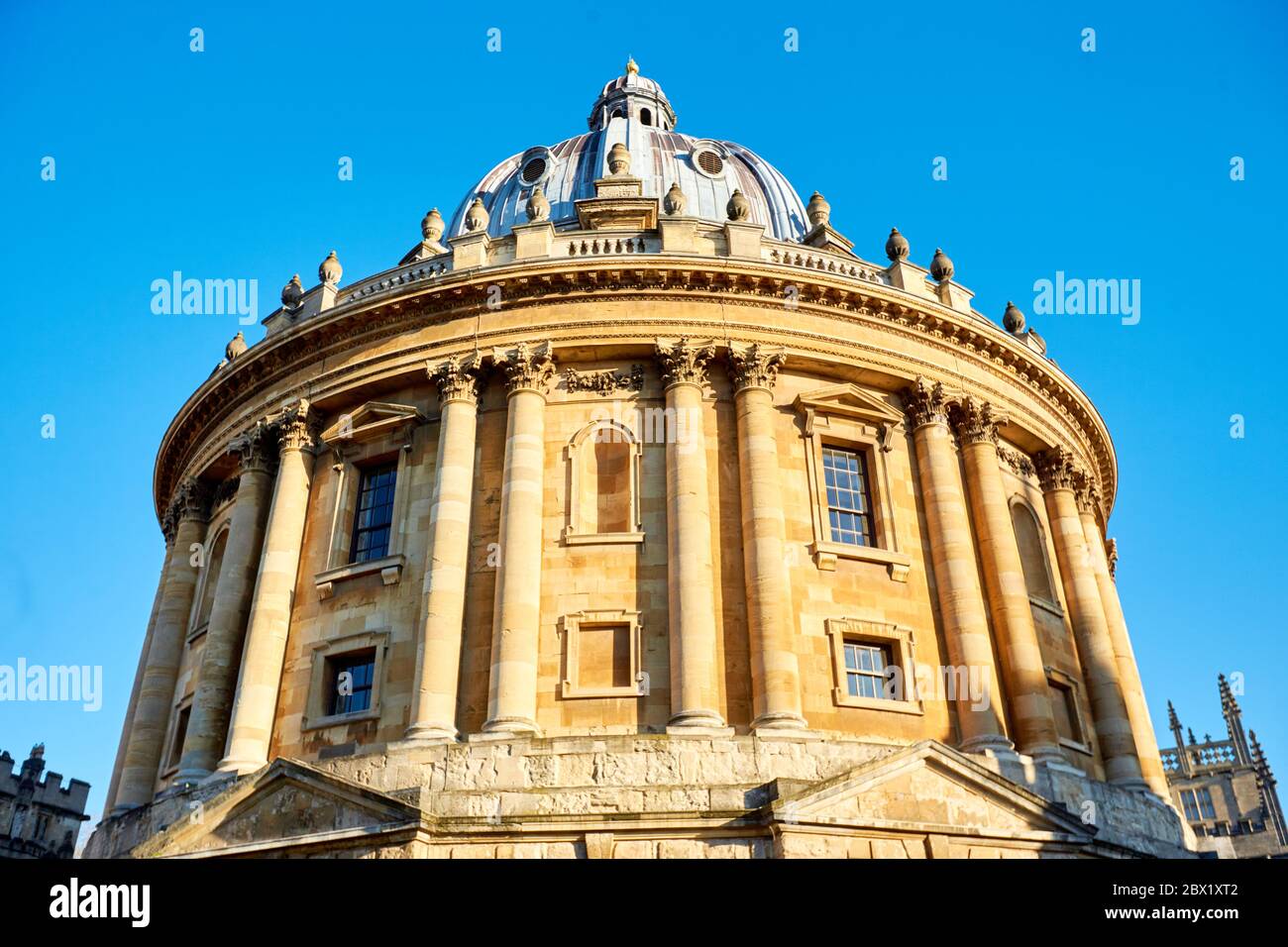 General view of the radcliffe camera hi-res stock photography and ...