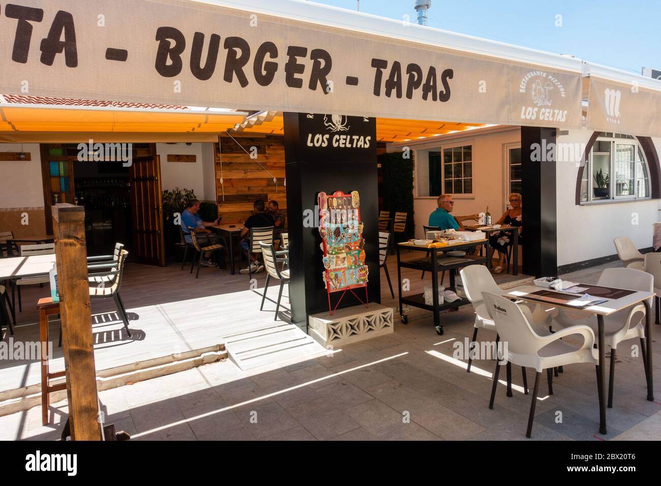 Bars and Restaurants Stock Photo - Alamy Bars and Restaurants Stock Photo - Alamy