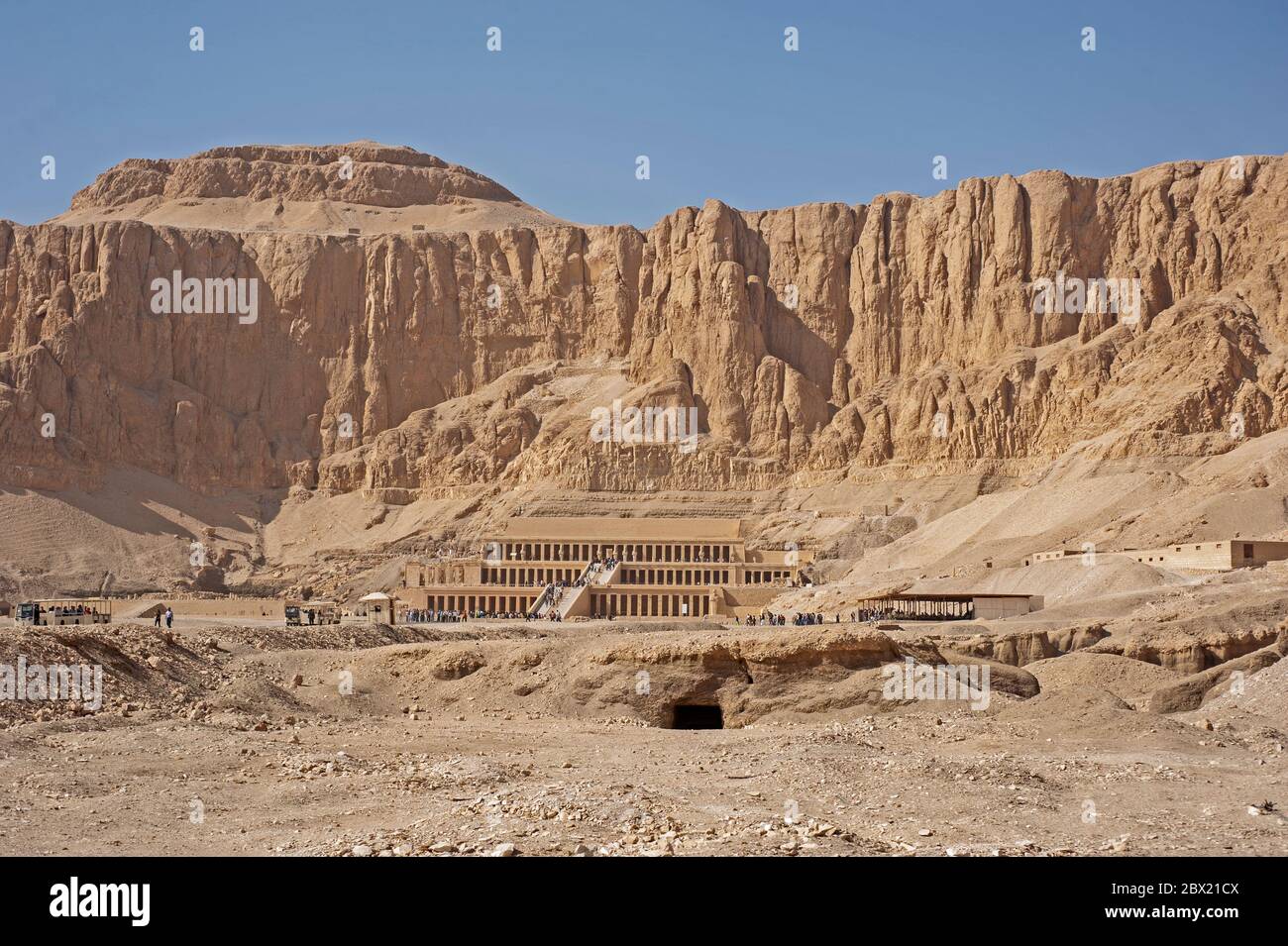 Egypt temple landscape hi-res stock photography and images - Alamy