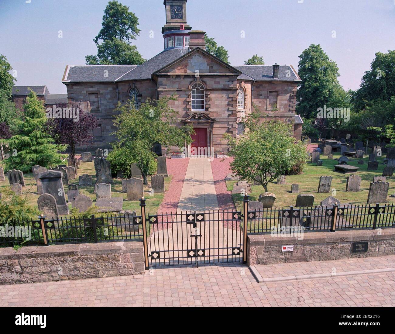 Old parish church hi-res stock photography and images - Alamy