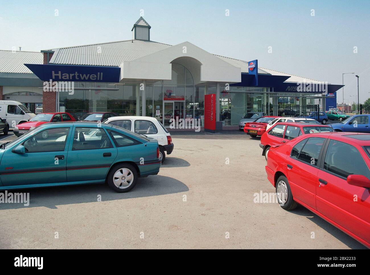 Car dealership uk 1990s hi-res stock photography and images - Alamy