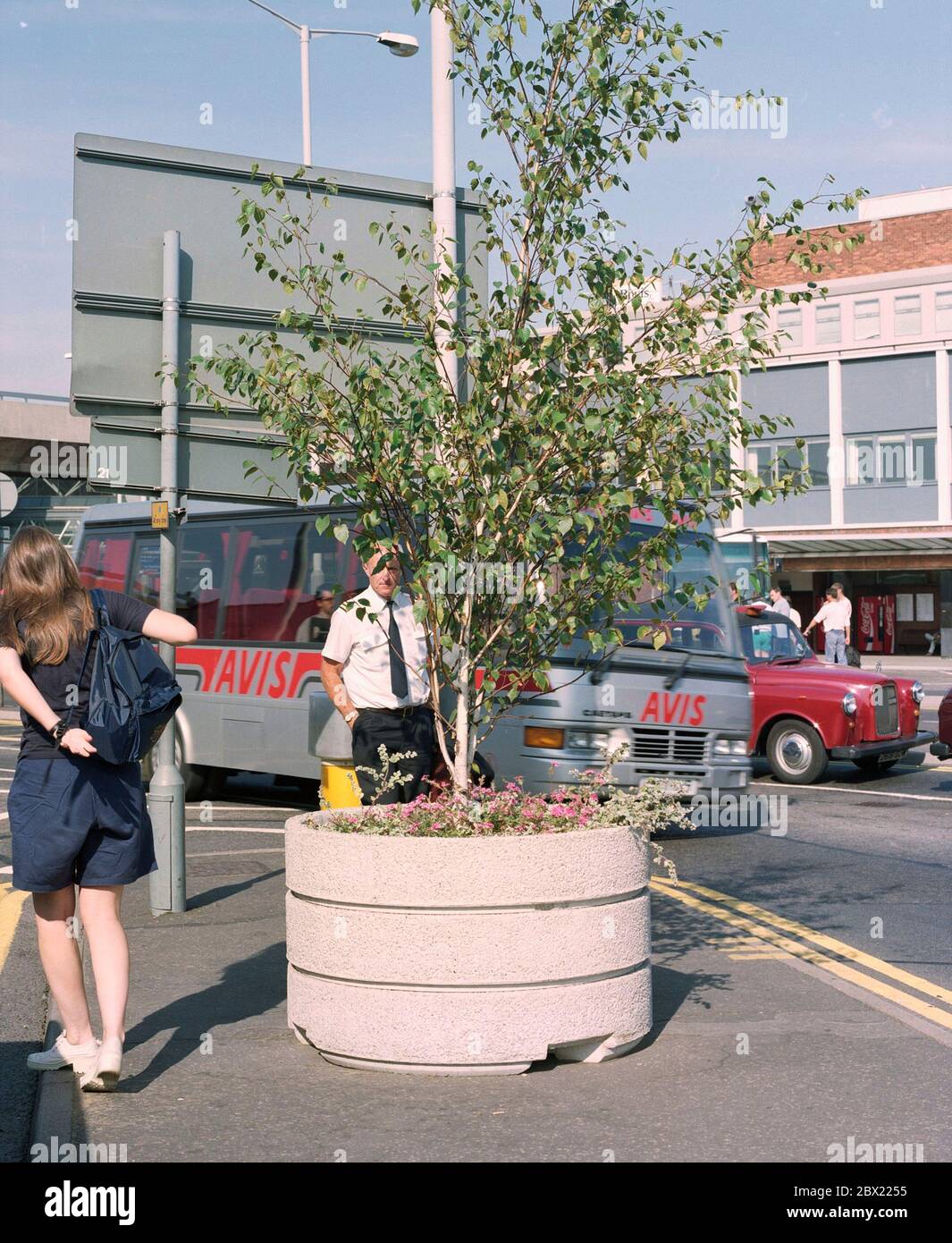 1995, travellers arriving at Heathrow Airport, London, UK Stock Photo ...