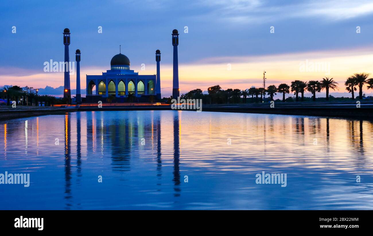 Central mosque of songkhla hi-res stock photography and images - Alamy