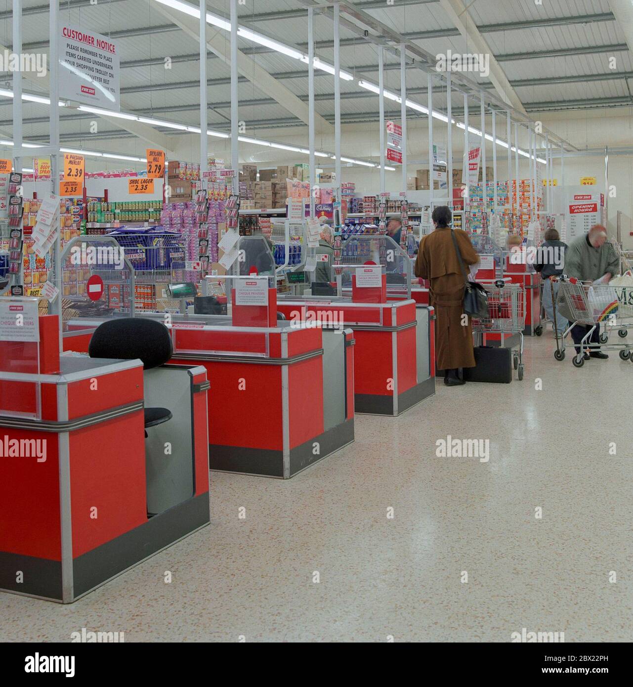 1995, Kwiksave supermarket, Toxteth, Liverpool, Merseyside, North West ...