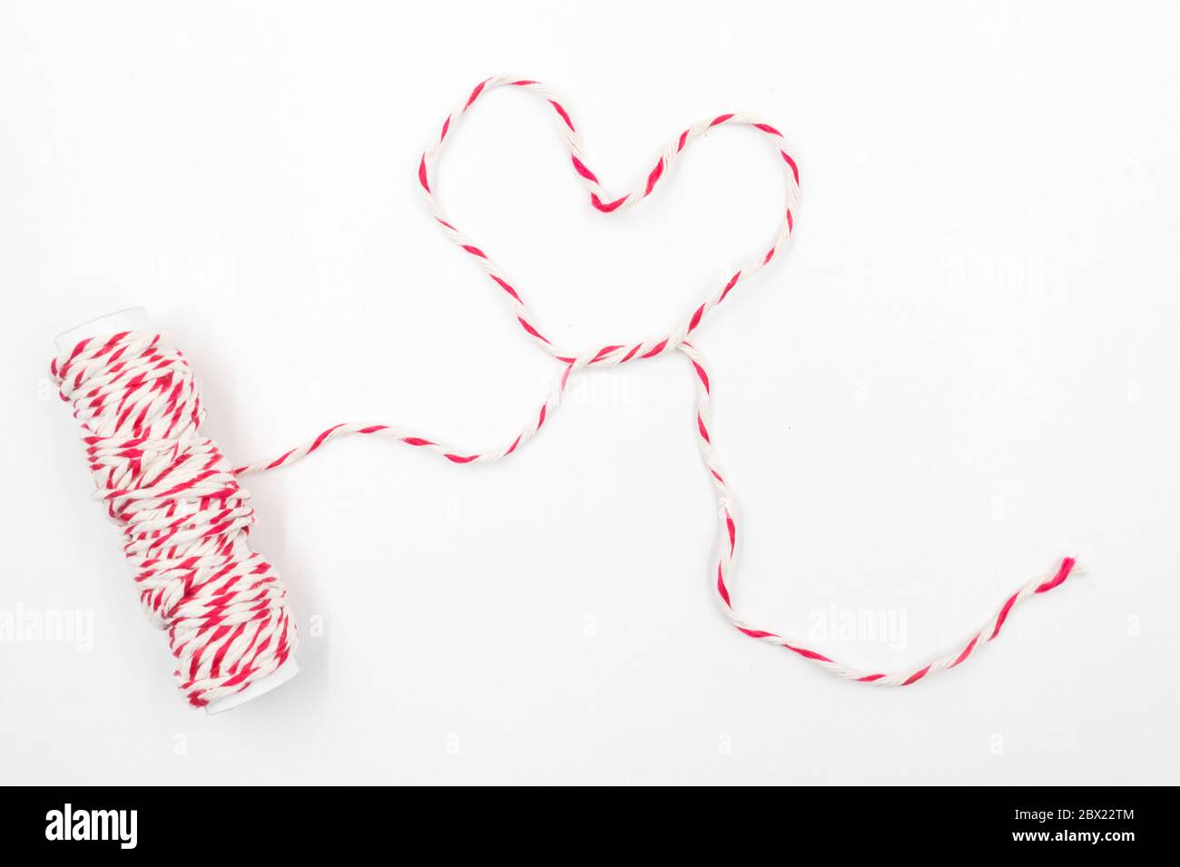 Rope heart hi-res stock photography and images - Alamy