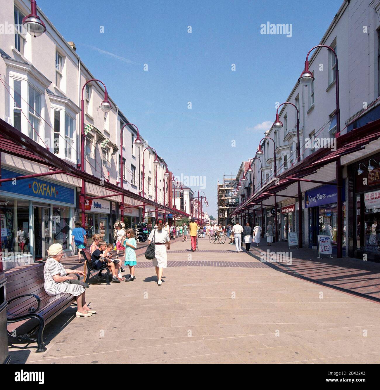 Llanelli high street hi-res stock photography and images - Alamy