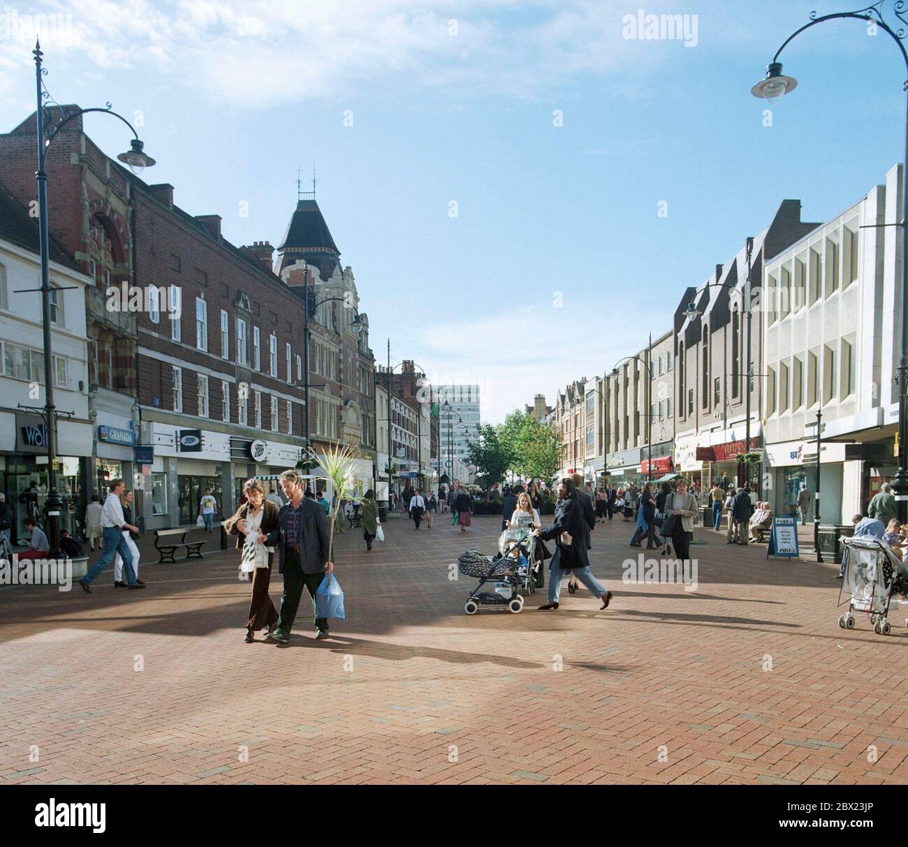1995, Reading High street, with people shopping in the city centre ...
