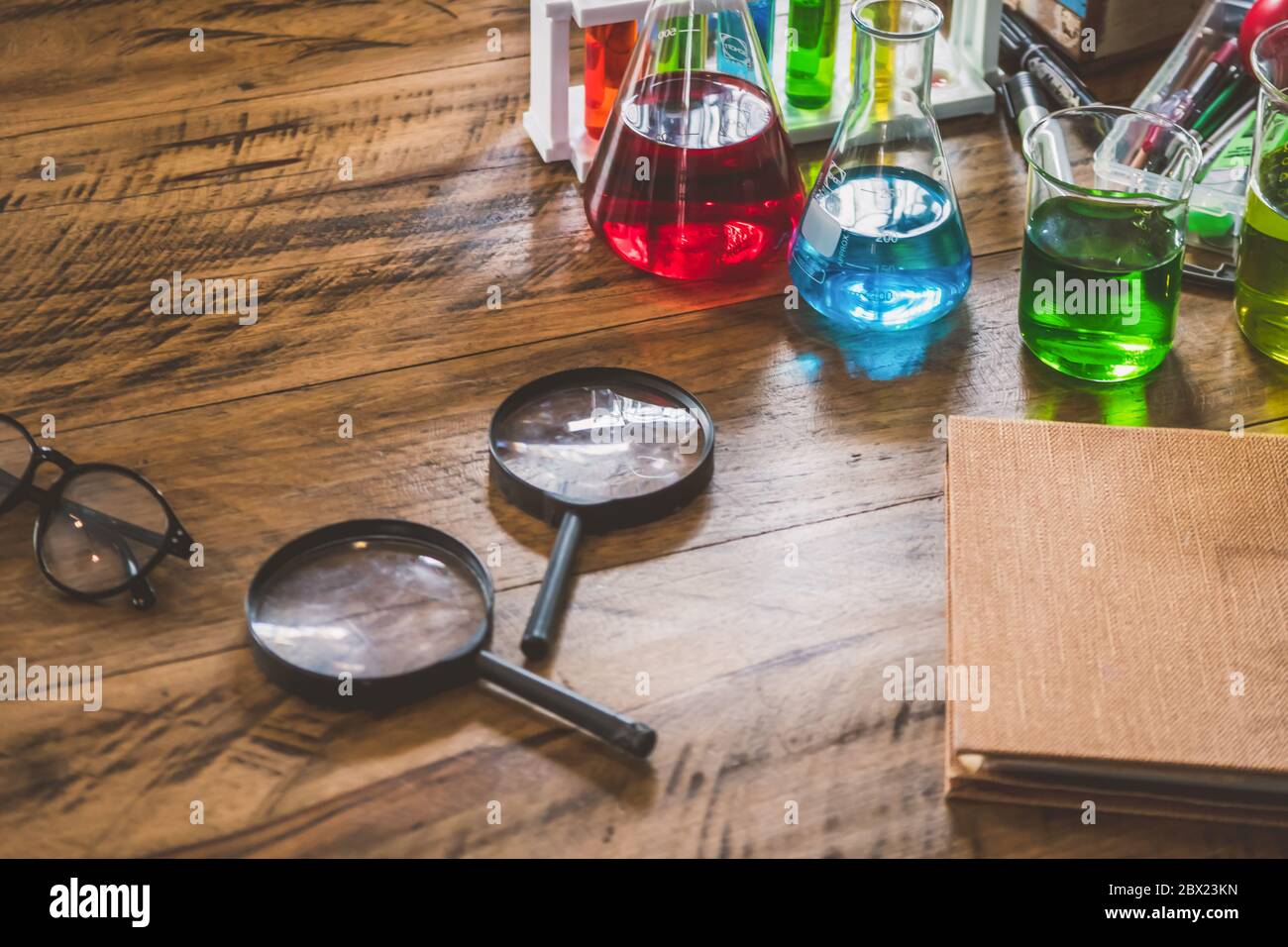 Chemistry equipment hi-res stock photography and images - Alamy