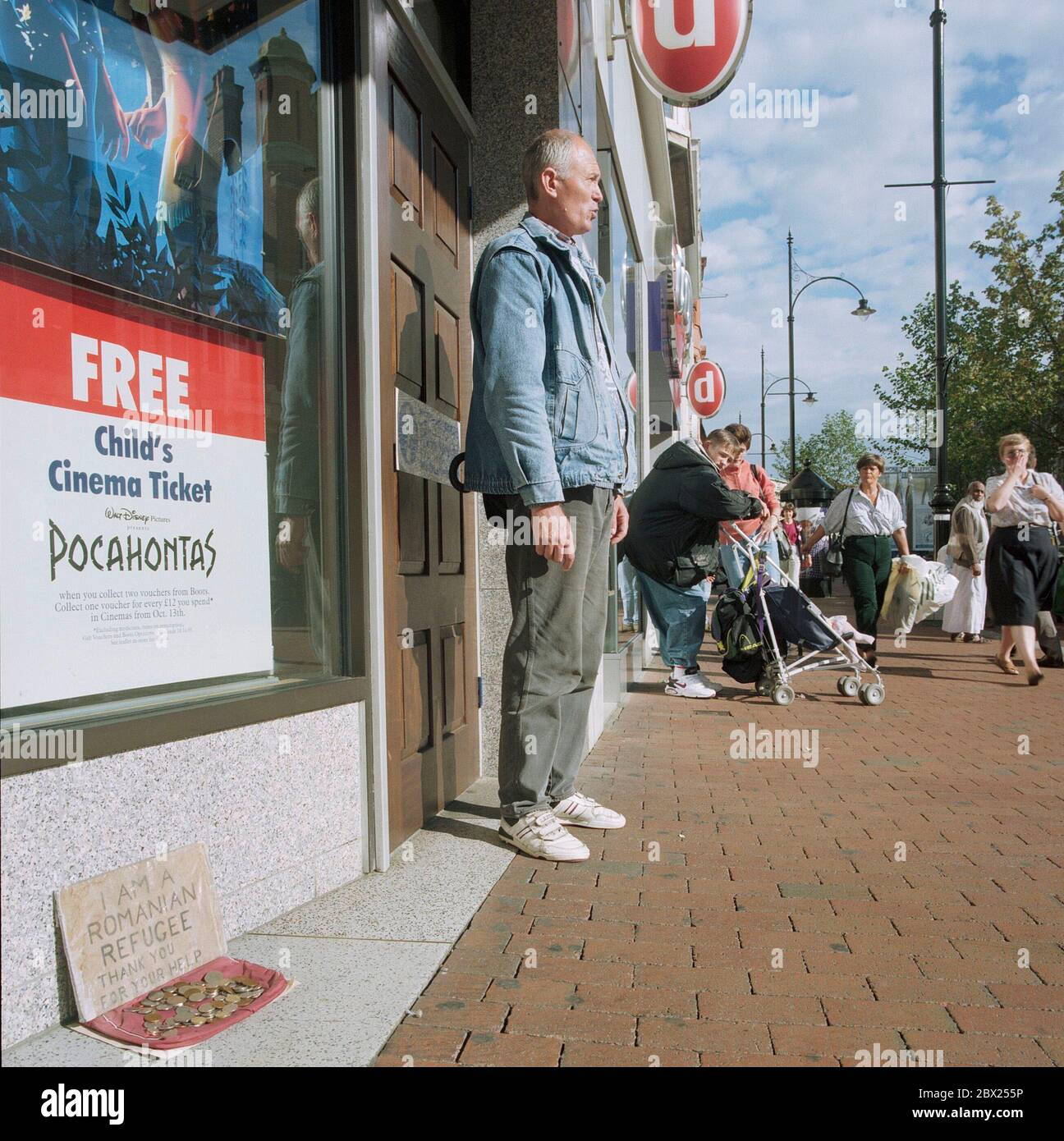 1995, Reading High street, with people shopping in the city centre ...
