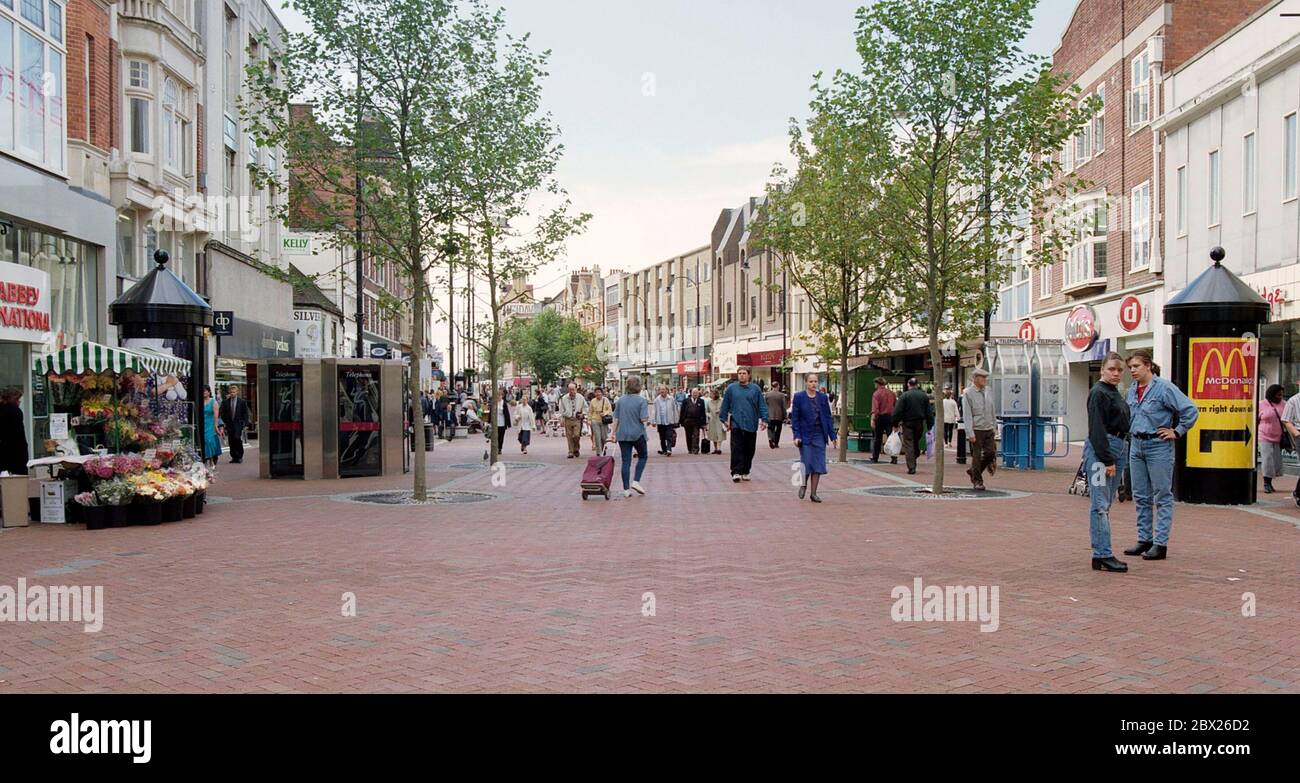 1995, Reading High street, with people shopping in the city centre ...