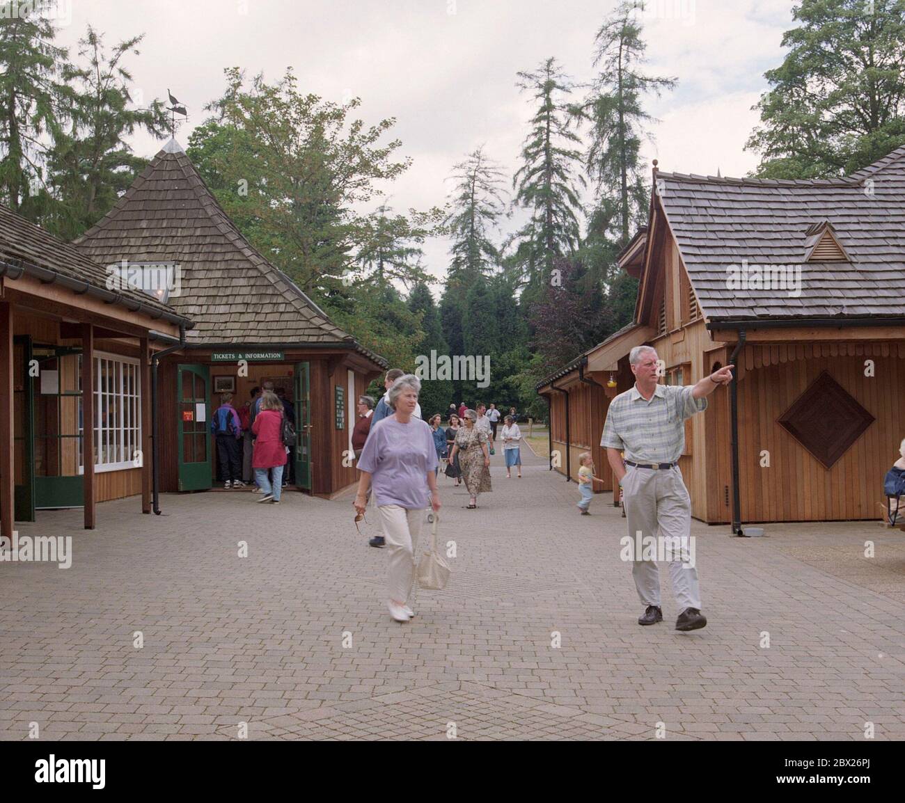 1995, visitors at Sandringham Country park, Norfolk, eastern England ...
