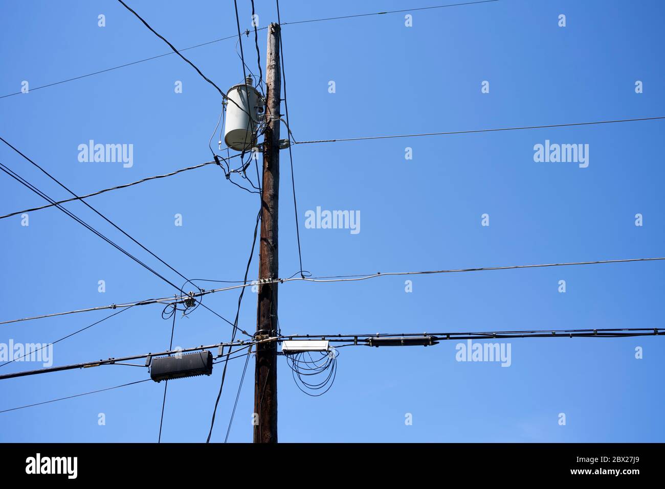 Above ground electricity distribution hi-res stock photography and ...