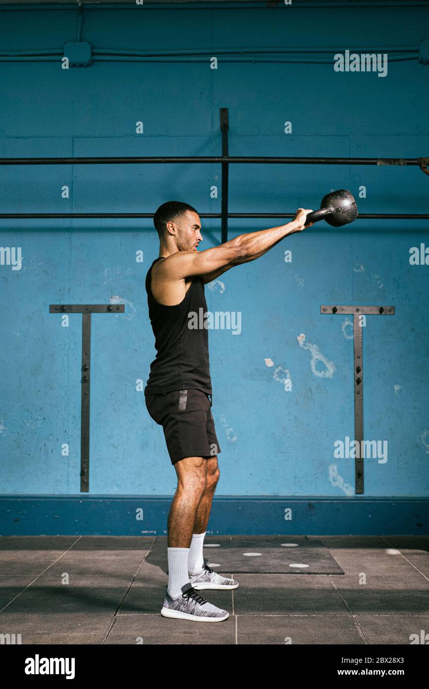 African gym male hi-res stock photography and images - Alamy