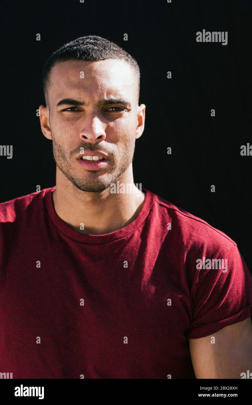 Black back drop hi-res stock photography and images - Alamy