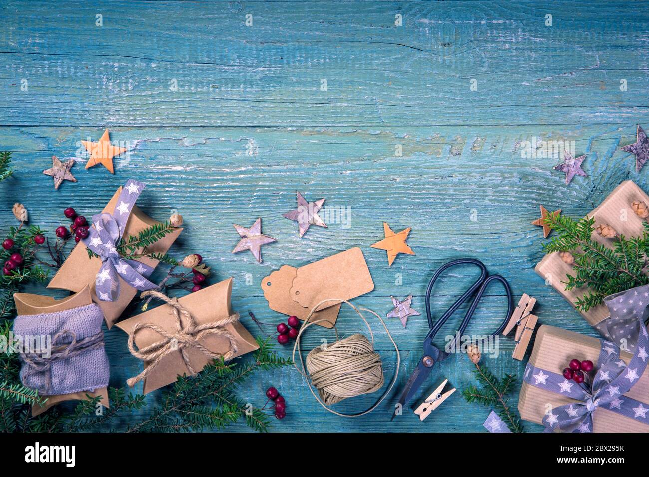 Vintage gifts hi-res stock photography and images - Alamy