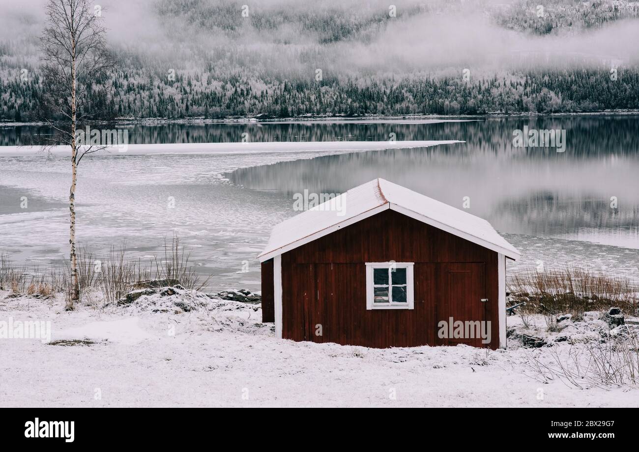 Nordic traditional tree cabin hi-res stock photography and images - Alamy