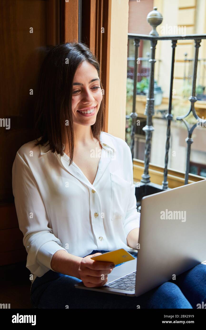Bank credit card window hi-res stock photography and images - Alamy