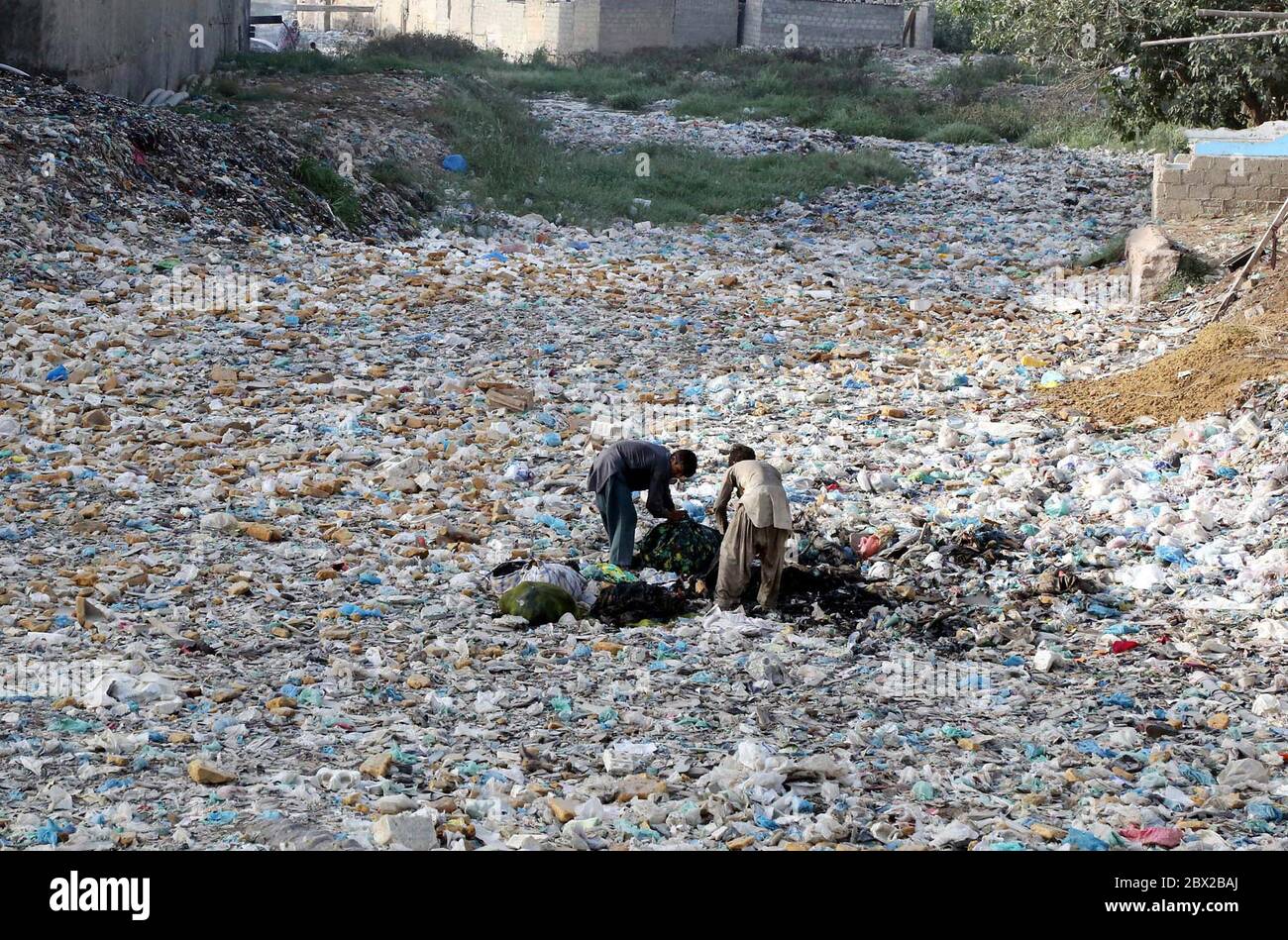 World environment day karachi hi-res stock photography and images - Alamy
